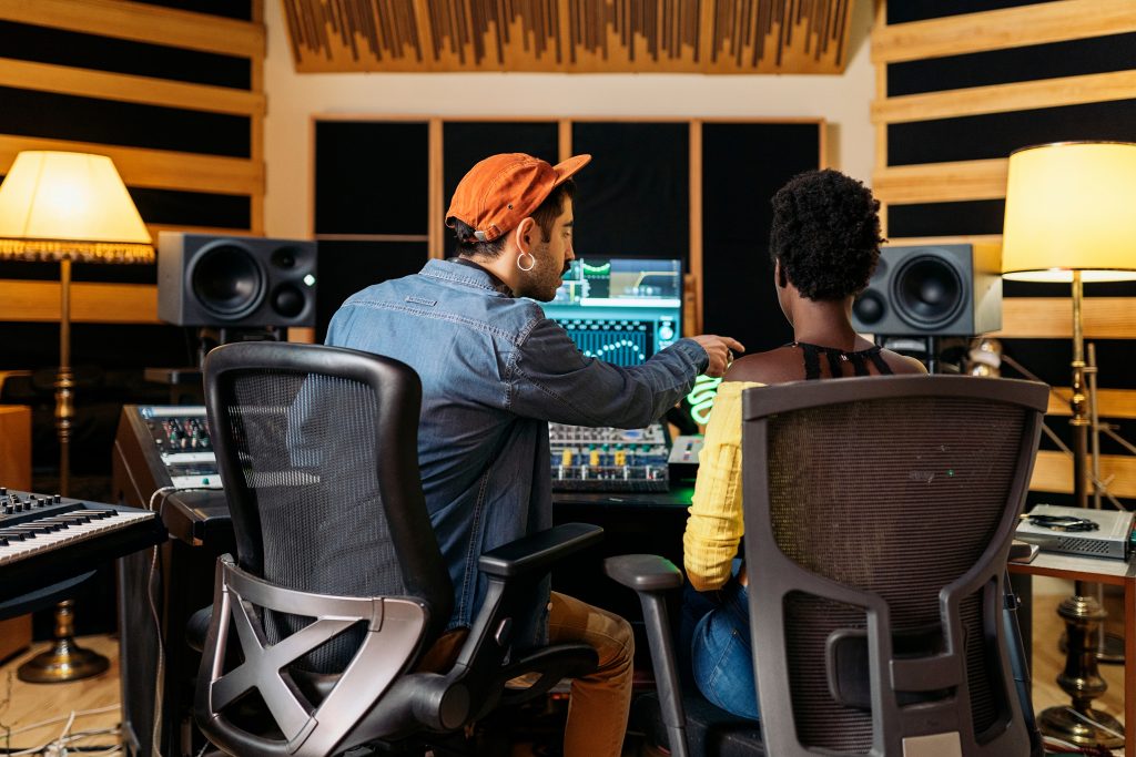 How To Land A Successful Music Production Internship